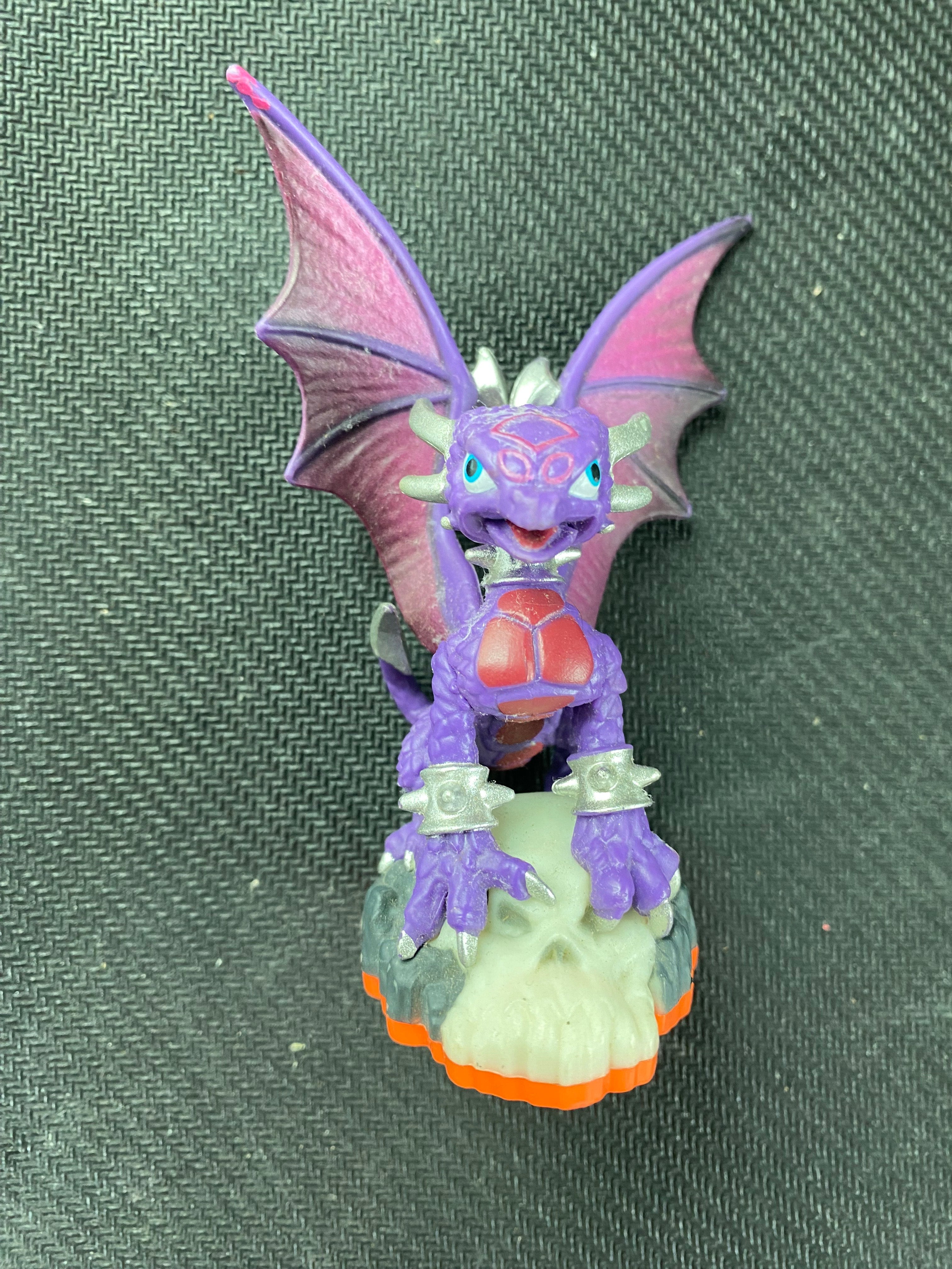 Skylanders Cynder Giants Series 2 Figure SKY92225 – Core Gaming