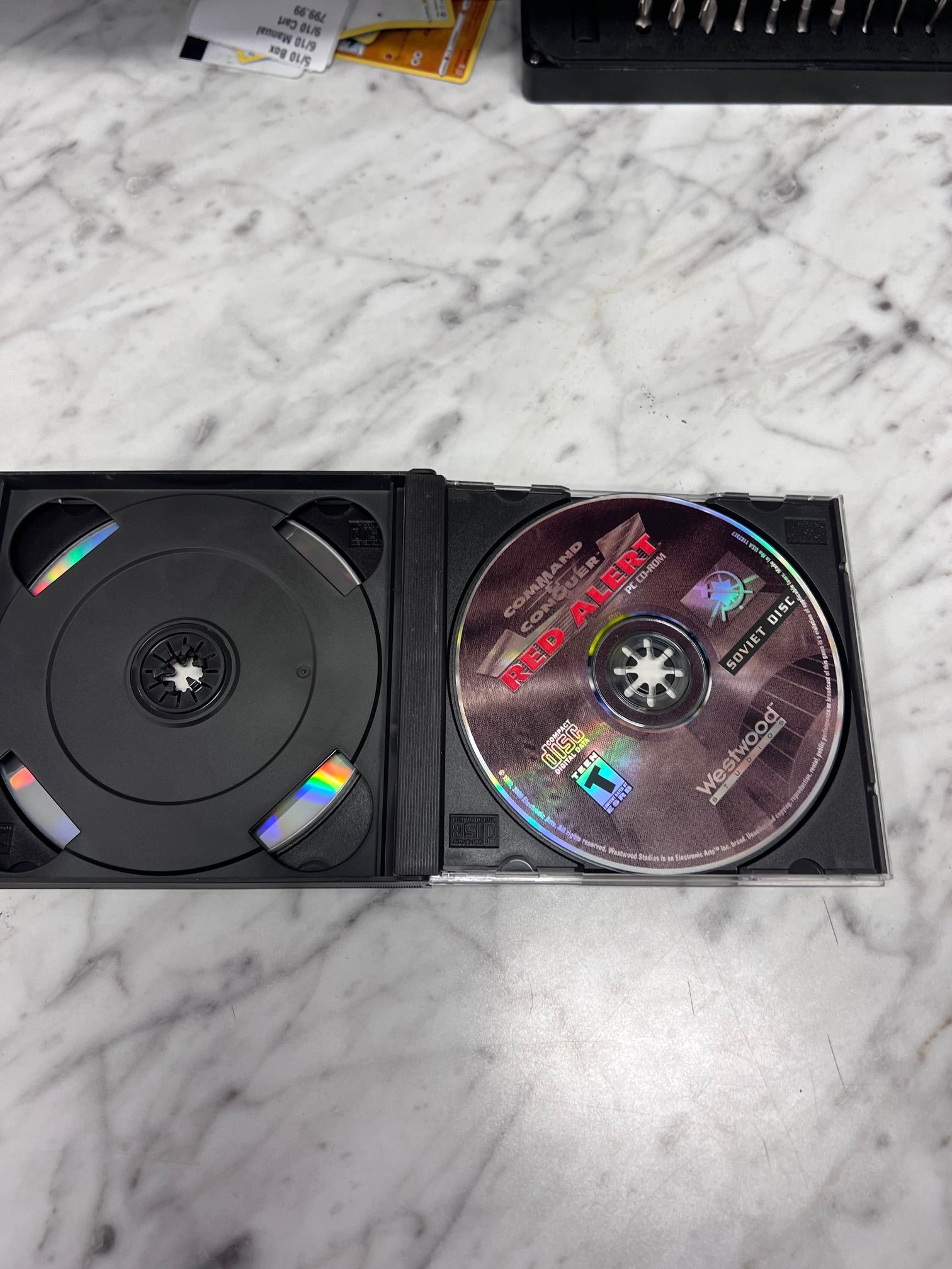 Command & Conquer Red Alert The Arsenal (Jewel Case) PC CD-ROM Used UP ...